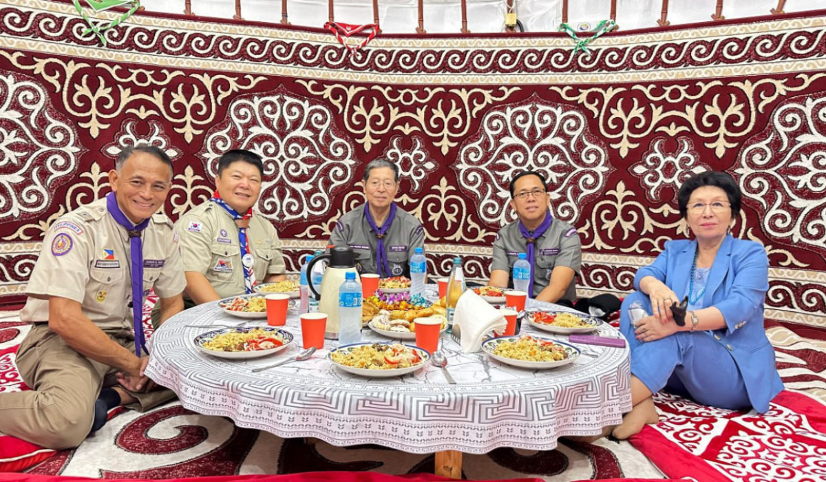 Scouts from 10 countries of world study culture and life of nomads - el.kz